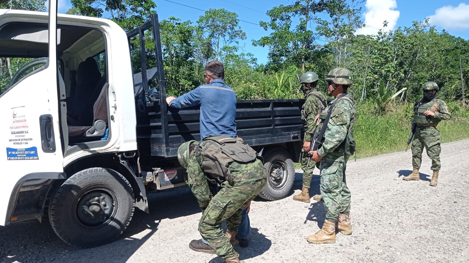 Orellana: operativos militares realizan control en frontera norte – Noti Amazonía